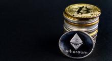 Bitcoin e Ethereum saltam à medida que criptos se espelham em Wall Street
