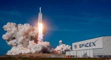 Elon Musk tuita que SpaceX aceitará Dogecoin e criptomoeda ‘reage’