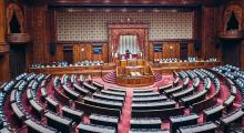 第4次安倍再改造内閣で麻生大臣が続投|ブロックチェーン技術を評価する一方、仮想通貨税制には懐疑的