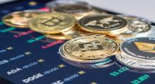 Após congelar saques, exchange cria criptomoeda para arrecadar fundos e promete 20% ao ano