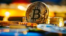 Dificuldade de mineração do Bitcoin tem a maior queda em um ano