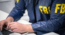 Ex-diretor do FBI diz que é mais fácil rastrear criptomoedas do que dinheiro de papel