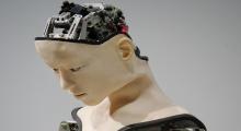 Inteligência Artificial de Elon Musk ameaça Google e faz criptomoeda disparar