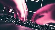 米当局、詐欺と価格操作の疑いでMango Marketsハッカーを逮捕