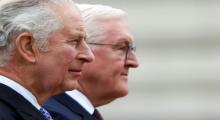 Charles III zum Gedenken an die Bombenopfer des Zweiten Weltkriegs in Hamburg