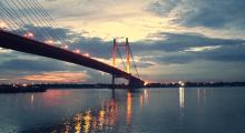 Homem tenta pular de ponte após perder dinheiro com criptomoedas
