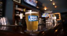 US-Konservative boykottieren Bud Light nach Transgender-Partnerschaft