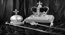 Investitionen, Erbschaften lassen Karl III. auf einem Vermögen sitzen