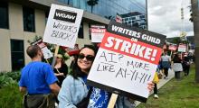 Streiks in Hollywood, angeheizt durch die Behauptung, KI könne die Arbeit von Autoren übernehmen