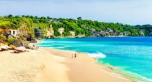 Governo de Bali ameaça punir com multa e deportação turista que pagar com criptomoedas