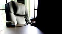 Chefe de protocolo desaparece enquanto equipe enfrenta problemas técnicos