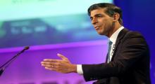Der britische Premierminister Sunak schlägt Johnson wegen der Ehrungen für Verbündete zurück