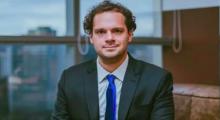“Pirâmides destroem vidas”, alerta o analista Tiago Reis