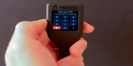 Trezor anuncia novas carteiras de hardware e proteções de senhas