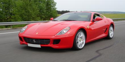 Ferrari przyjmuje płatności w Bitcoinie i Ethereum! Kiedy ta opcja będzie dostępna w Europie?