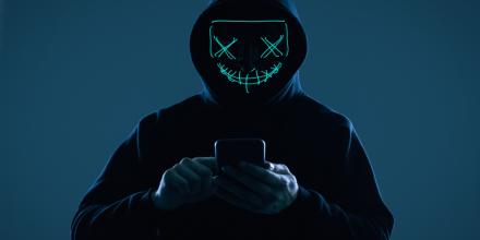 Manhã Cripto: Token desaba 21% após hack em bot do Telegram; Criador da FTX é encurralado em julgamento