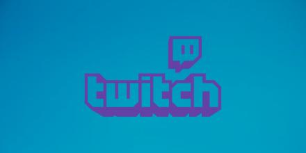 Amouranth verdoppelt Einkommen mit Kick und bedroht Twitch-Dominanz.
