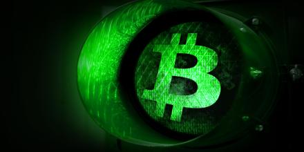 Manhã Cripto: Bitcoin e Ethereum retomam alta; Comissão do Senado aprova imposto de criptomoedas