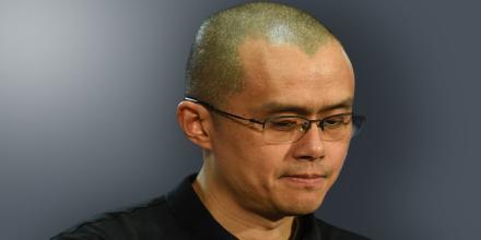Binance Gründer CZ in den USA festgehalten, Reisen in die VAE verboten.