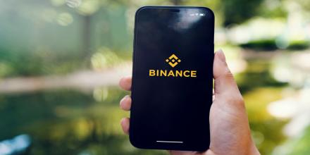 Binance lista três novos pares de negociação e libera Trading Bot para alguns ativos