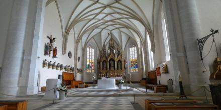 Frau schießt in Kirche in Lakewood: idea.de