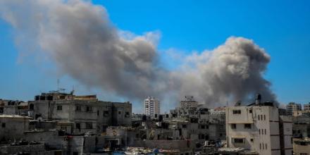 Israel tötet und hält Hunderte bei Razzia in Gaza-Krankenhäusern fest