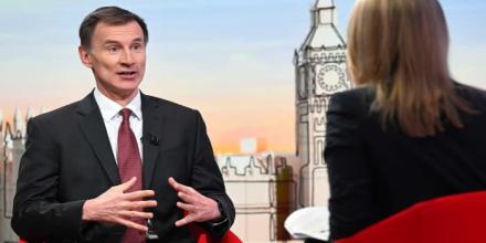 Konservative wollen in ihrem Wahlprogramm die Dreifachsperre für die britische Rente beibehalten