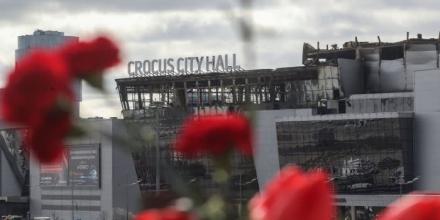 Es wäre „zynisch“, die Ukraine für den Terroranschlag in Moskau verantwortlich zu machen, sagt Macron
