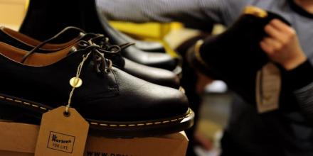 Dr. Martens-Chef tritt zurück, da Schuhmacher erneut vor Gewinnen warnt