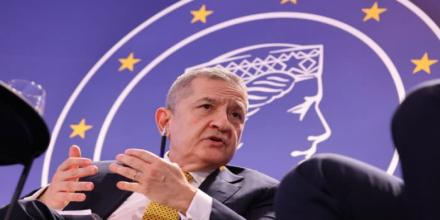 Die EZB wird weitere Zinssenkungen benötigen, wenn die Fed sich zurückhält, sagt der politische Entscheidungsträger