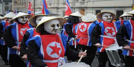 Kim Jong-un rekrutiert angeblich Schülerinnen für Harem