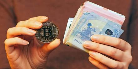 Homem é assaltado ao tentar comprar criptomoedas presencialmente
