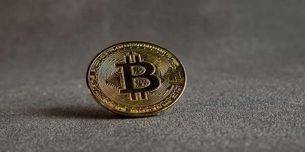 Bitcoin erreicht neues Hoch bei 71.000 USD – Bitbot begeistert Investoren im Vorverkauf