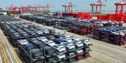Chińscy producenci EV próbują ominąć europejskie cła, otwierają nowe fabryki