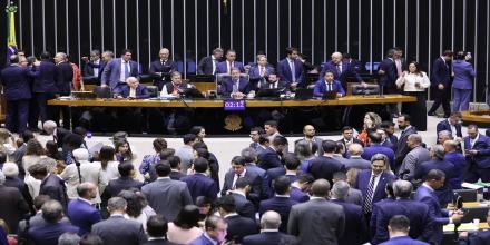 Reforma Tributária decide cobrar imposto de corretoras de criptomoedas no Brasil