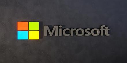 Pana Microsoft perturbă serviciile globale la companii aeriene, bănci, LSE