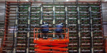 Minerul de Bitcoin MARA achiziționează bitcoin în valoare suplimentară de $100 de milioane