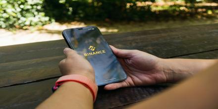 Indische Regierung fordert 722 Crore INR an unbezahlten Steuern von Binance