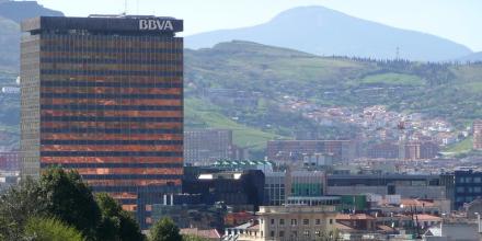 Visa helps Spanish major bank issue Stablecoin on Ethereum.