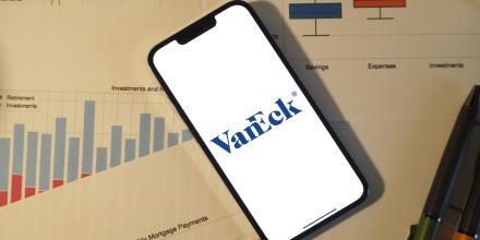 VanEckのソラナ指標連動証券、欧州でステーキングによる複利を導入