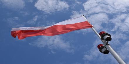 Polnischer Präsidentschaftskandidat Sławomir Mentzen verspricht Bitcoin-Reserve und eine „Krypto-Oase“