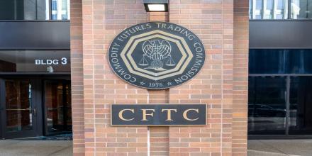 Trump erwägt pro-krypto Kandidaten für entscheidende CFTC-Position