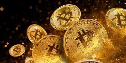 ビットコイン、史上初の10万ドル(1500万円)到達 トランプ次期政権めぐる思惑買いも
