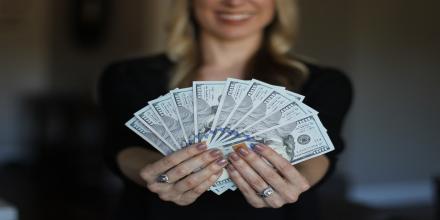 Nowy stablecoin odnotowuje rekordowe zyski! USDe Etheny zyskuje trzecią pozycję wśród stablecoinów!