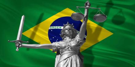 Delegada e três policiais envolvidos no caso “Faraó dos Bitcoins” são presos