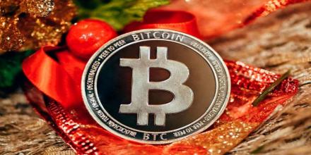 Bitcoin como presente de Natal: Criptomoeda valorizou 14.000% desde Natal de 2013