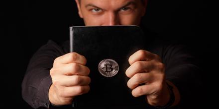 Pastor é acusado de aplicar golpe de criptomoedas e diz que ideia “surgiu em um sonho”