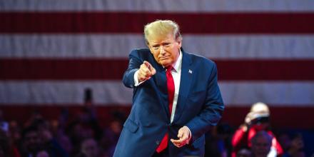 トランプ政権、ミームコイン時代を加速か 専門家「2028年まで止まらない」