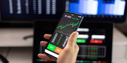 Ünlü Kurucu ile Uçan Meme Coin’e Borsa Listelemesi Geldi: Yüzde 7.000 Arttı!