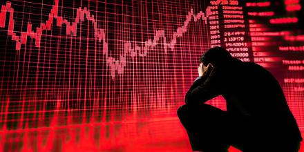 Bitcoin ve Altcoinler Çöküyor: Neler Oluyor?